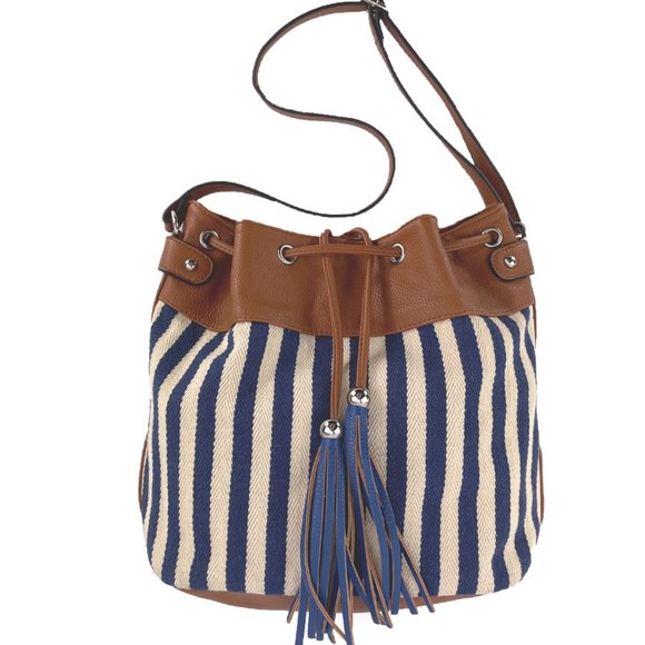 Cato | Bags | Cato Ivory Navy Stripe Brown Trim Bag W Adjustable Strap ...